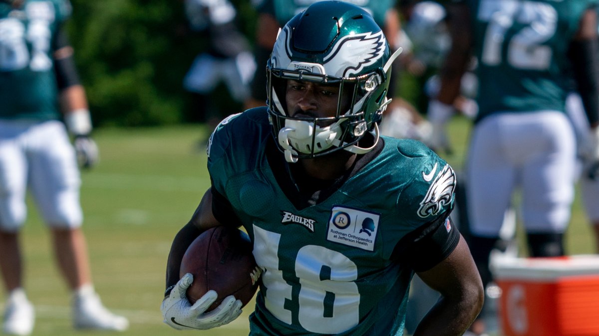 Eagles’ Adrian Killins Jr. has the bravado to match his elite speed ...