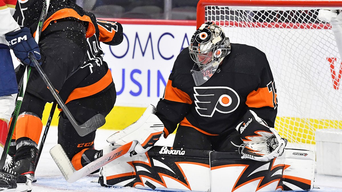 Flyers vs. Panthers: ‘Incredible’ Carter Hart improves to 5-0-0 by ...
