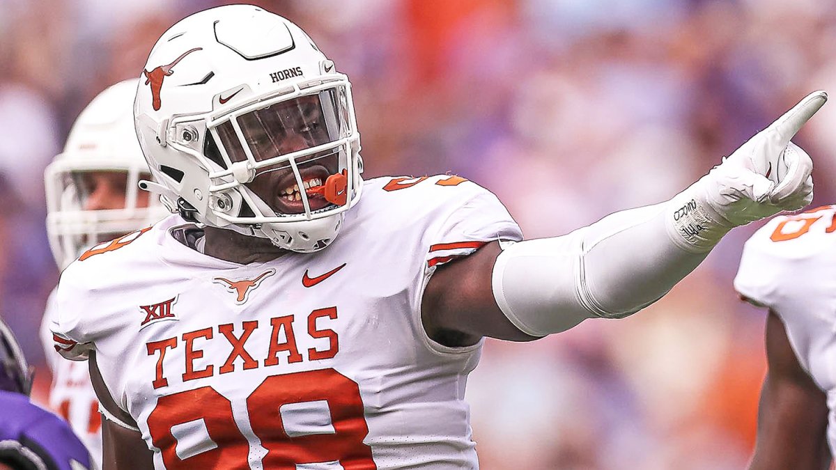 How one of the youngest Eagles Moro Ojomo plans to adjust to the NFL ...