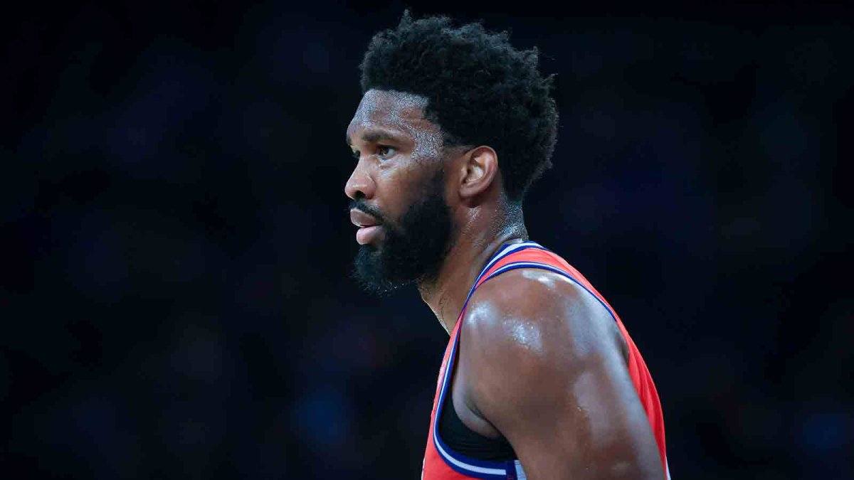 Sixers’ Joel Embiid nearly accidentally punches Bulls’ Lonzo Ball in ...