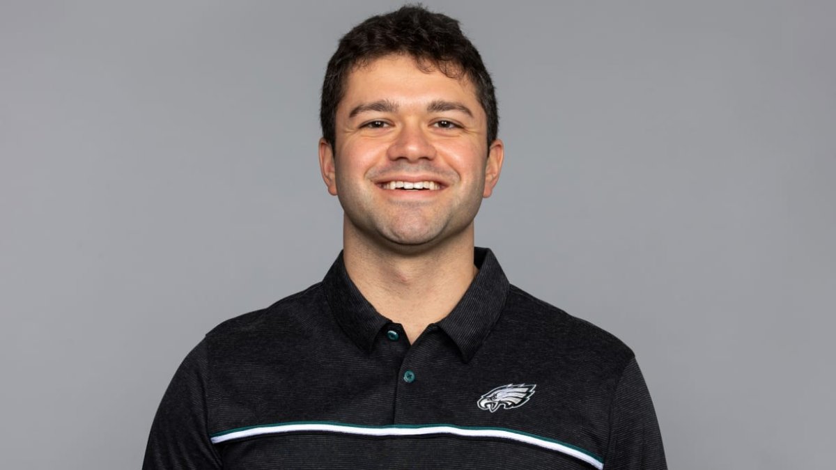 Vic Fangio continues to build staff with addition of Dolphins safeties ...