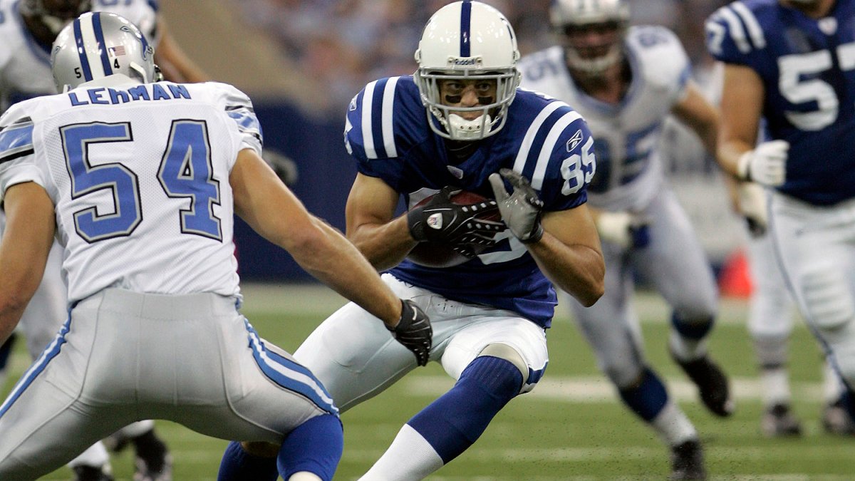 5 things you need to know about Eagles’ newest coach Aaron Moorehead ...