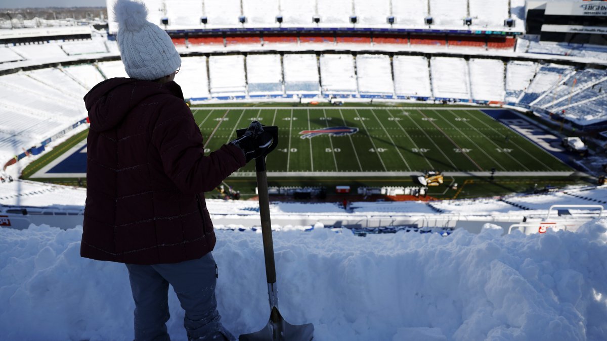 NFL playoffs: Bills need snow shovelers again ahead of Chiefs game ...