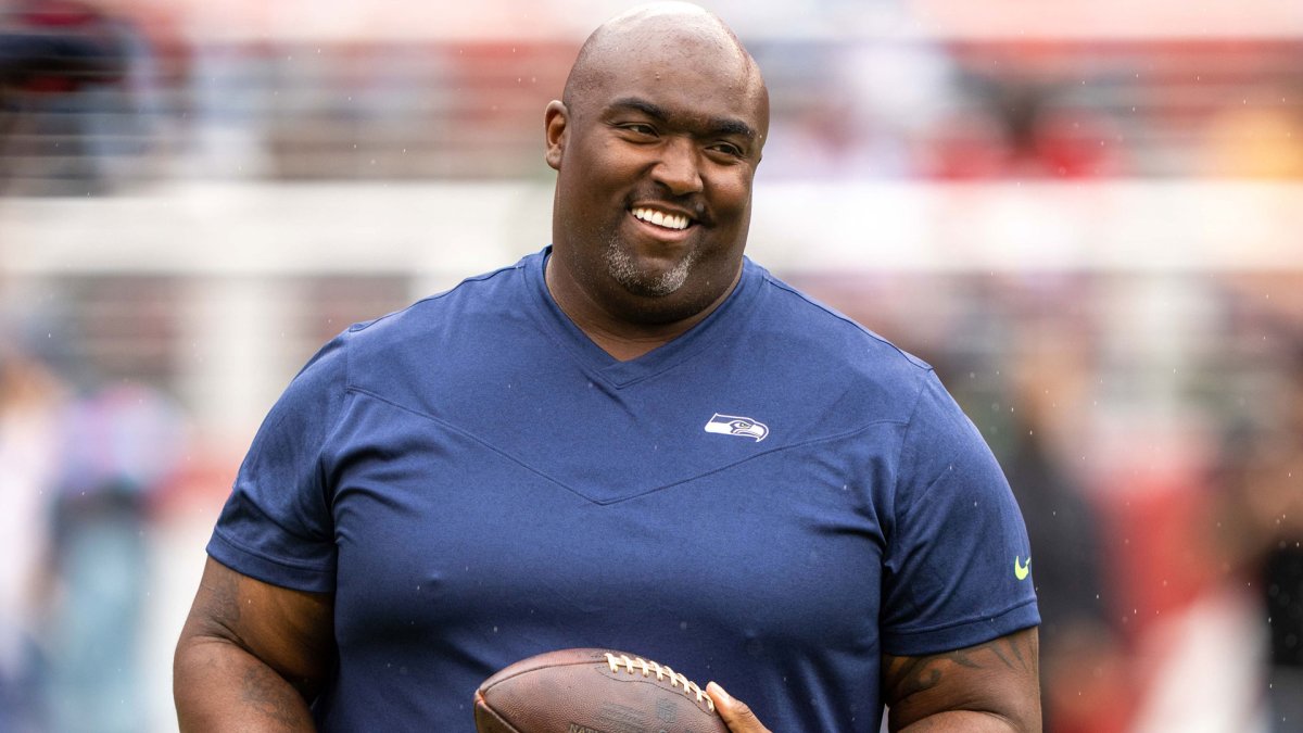 Eagles expected to hire Clint Hurts, Karl Scott as position coaches ...