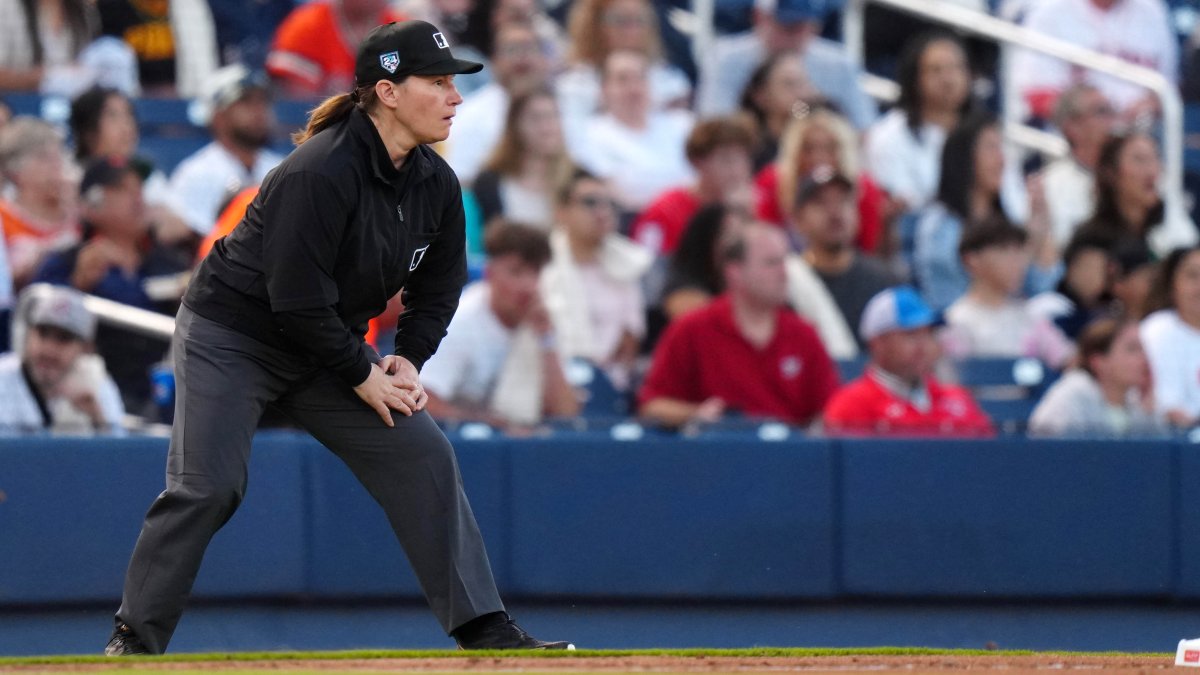 Jen Pawol becomes first woman to umpire spring training since 2007 ...