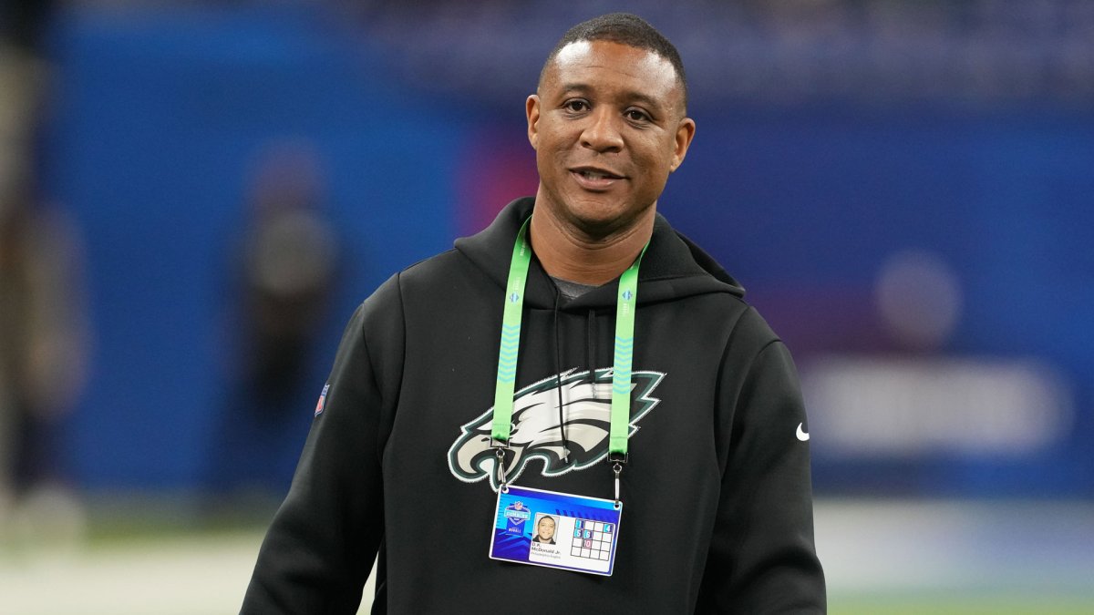 Eagles DBs coach D.K. McDonald leaving for college job; report – NBC ...