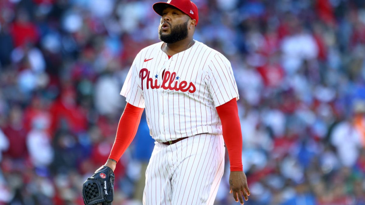 Phillies Opening Day spirals out of control as soon as Wheeler hits the ...