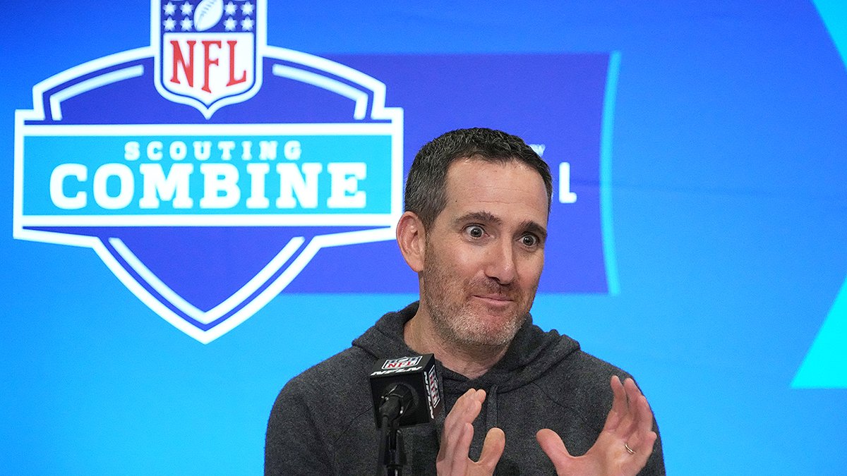 Eagles GM Howie Roseman goes nuts with three trades in the 4th round ...