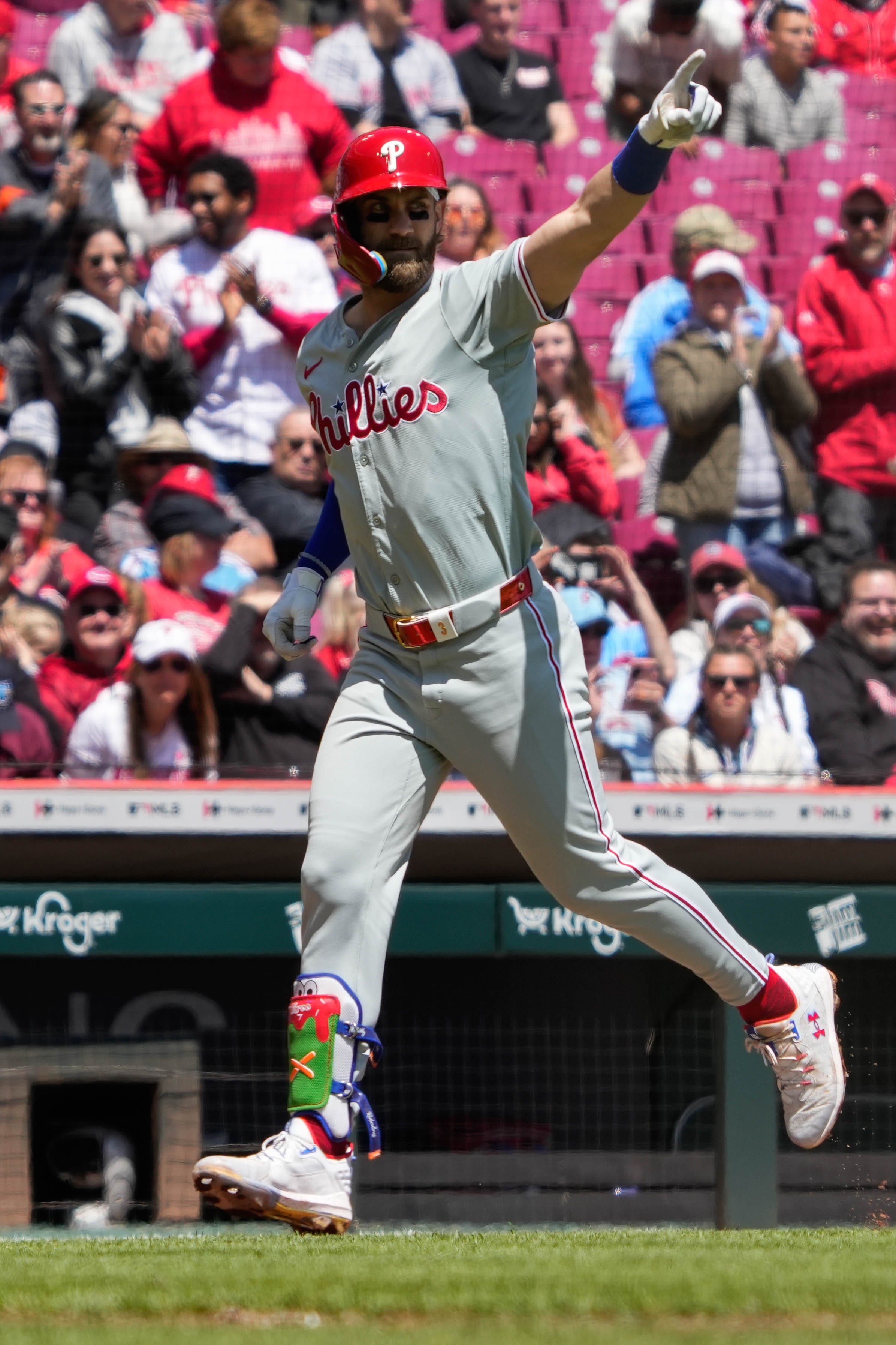 Bryce Harper homers in first game back from paternity leave (again ...