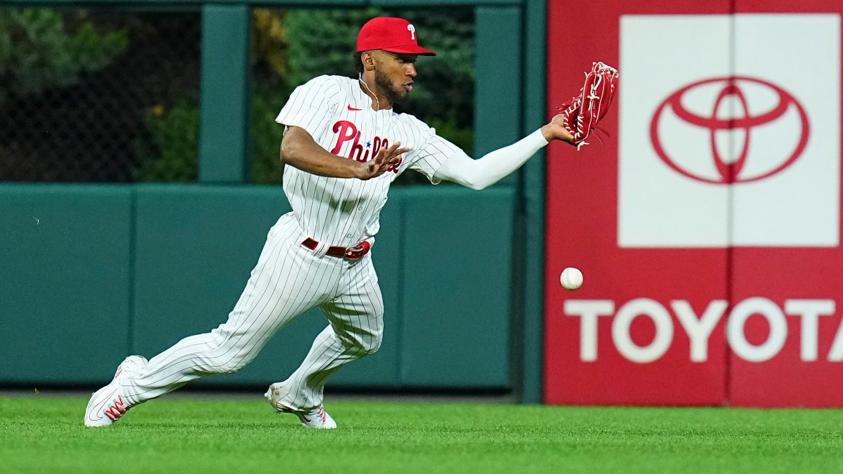 Johan Rojas heads to the bench ahead of Phillies-Mets series finale ...