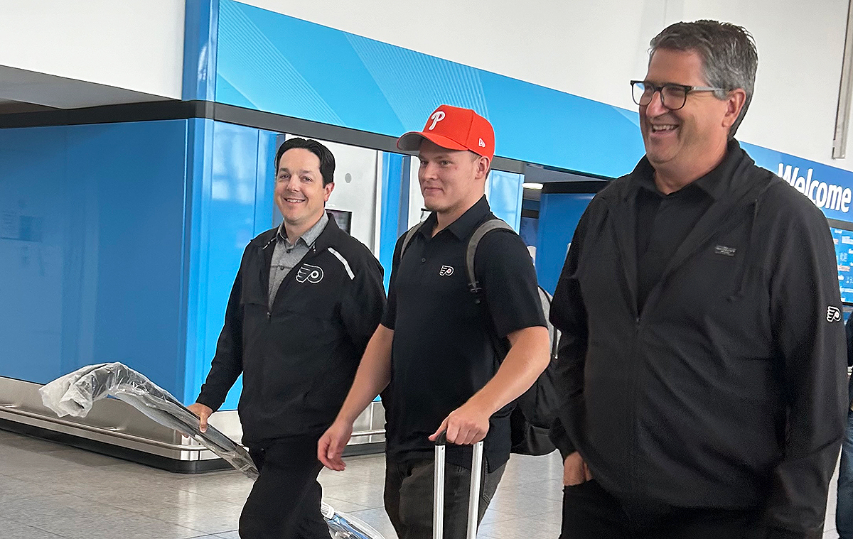 Flyers’ Matvei Michkov arrives, wears Phillies hat as he heads to town ...