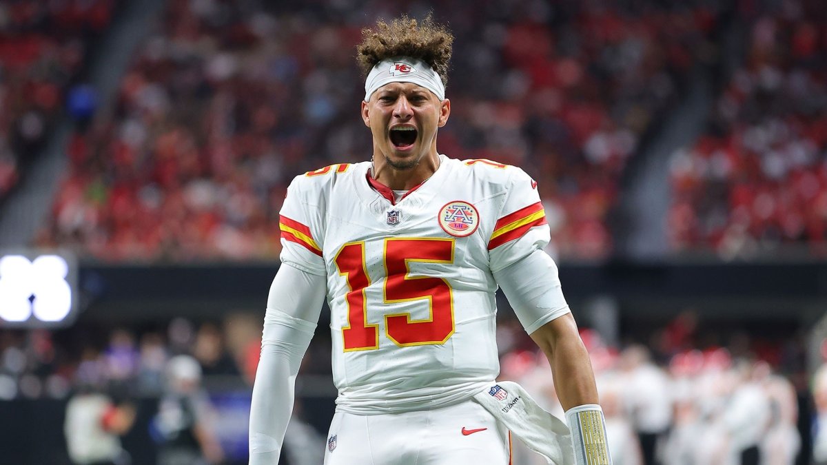 Patrick Mahomes Breaks More Records In Win Over Falcons Nbc Sports