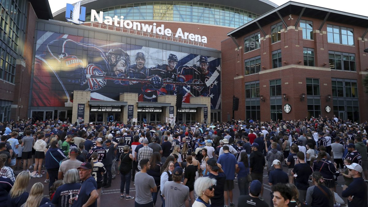Blue Jackets fans, players remember Johnny, Matthew Gaudreau at ...