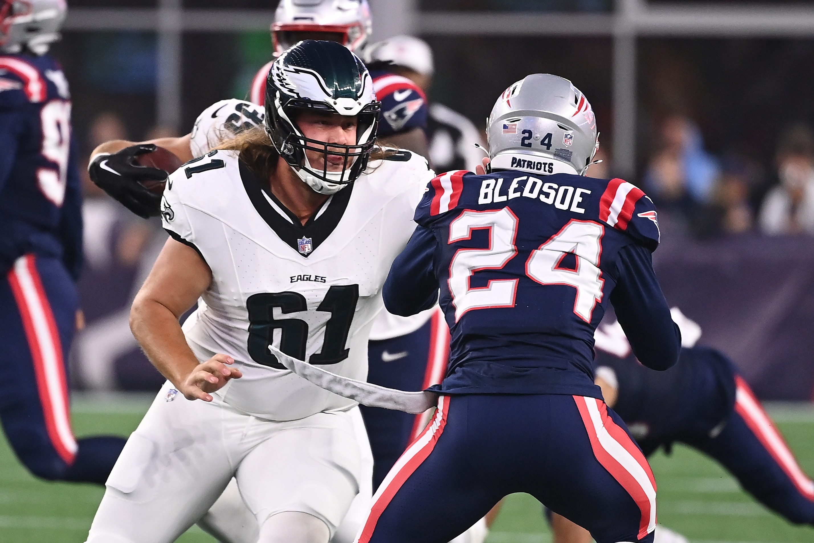 Eagles make flurry of roster moves before Falcons game on Monday night ...