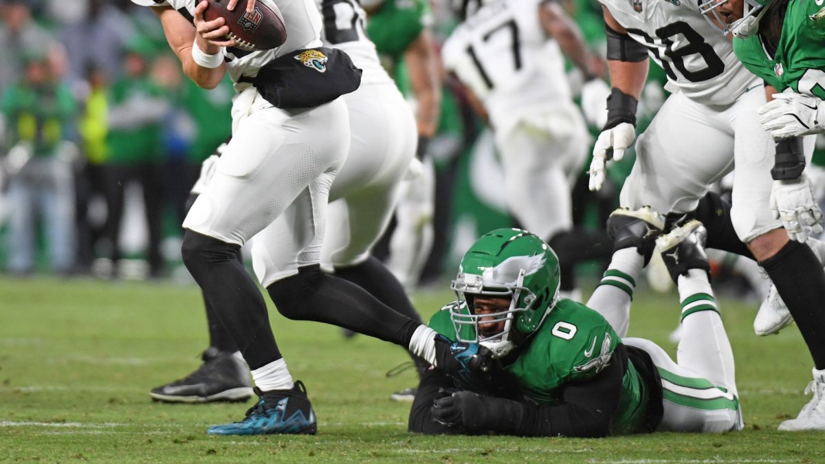 Eagles snap counts: Bryce Huff barely plays because of hand injury ...