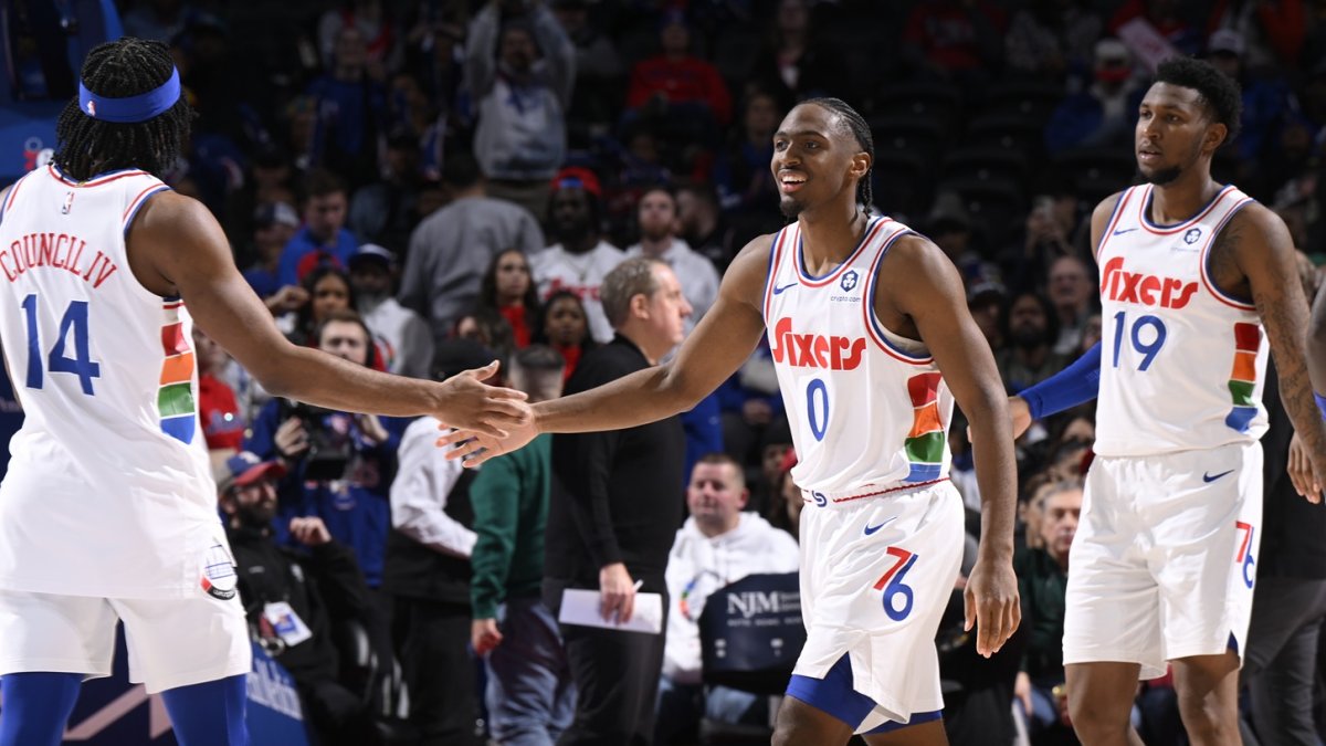 3 observations after bench steps up, Sixers beat Kings for 4th ...