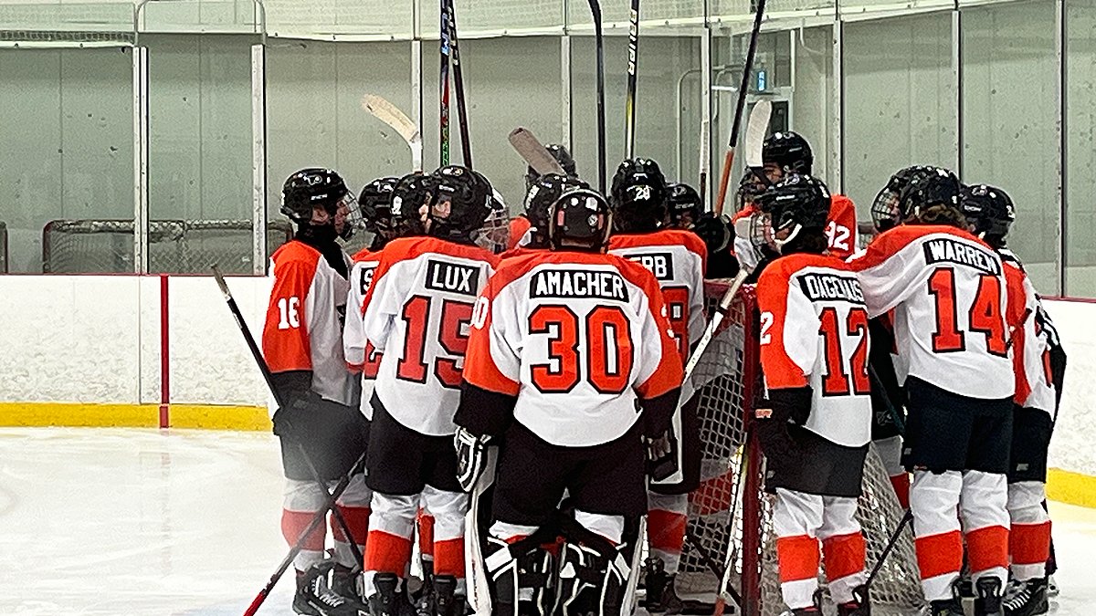 How Flyers’ peewees dealt with two broken-down buses and still won ...