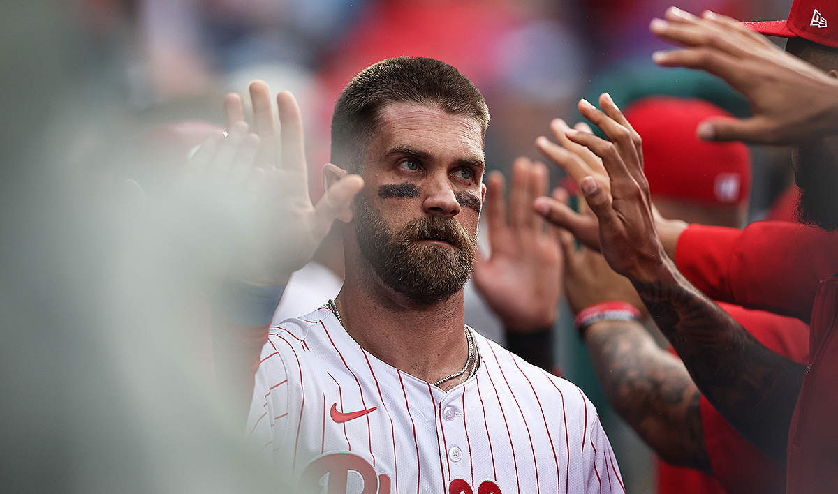 Eagles’ Graham, Barkley throw out Phillies first pitch – NBC Sports ...