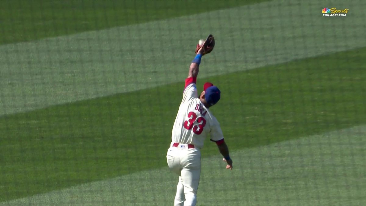 WHAT A CATCH! Edmundo Sosa makes incredible catch in the 1st inning vs ...