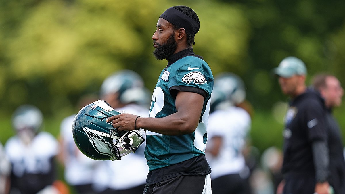 Eagles release Ainias Smith with roster deadline approaching – NBC ...
