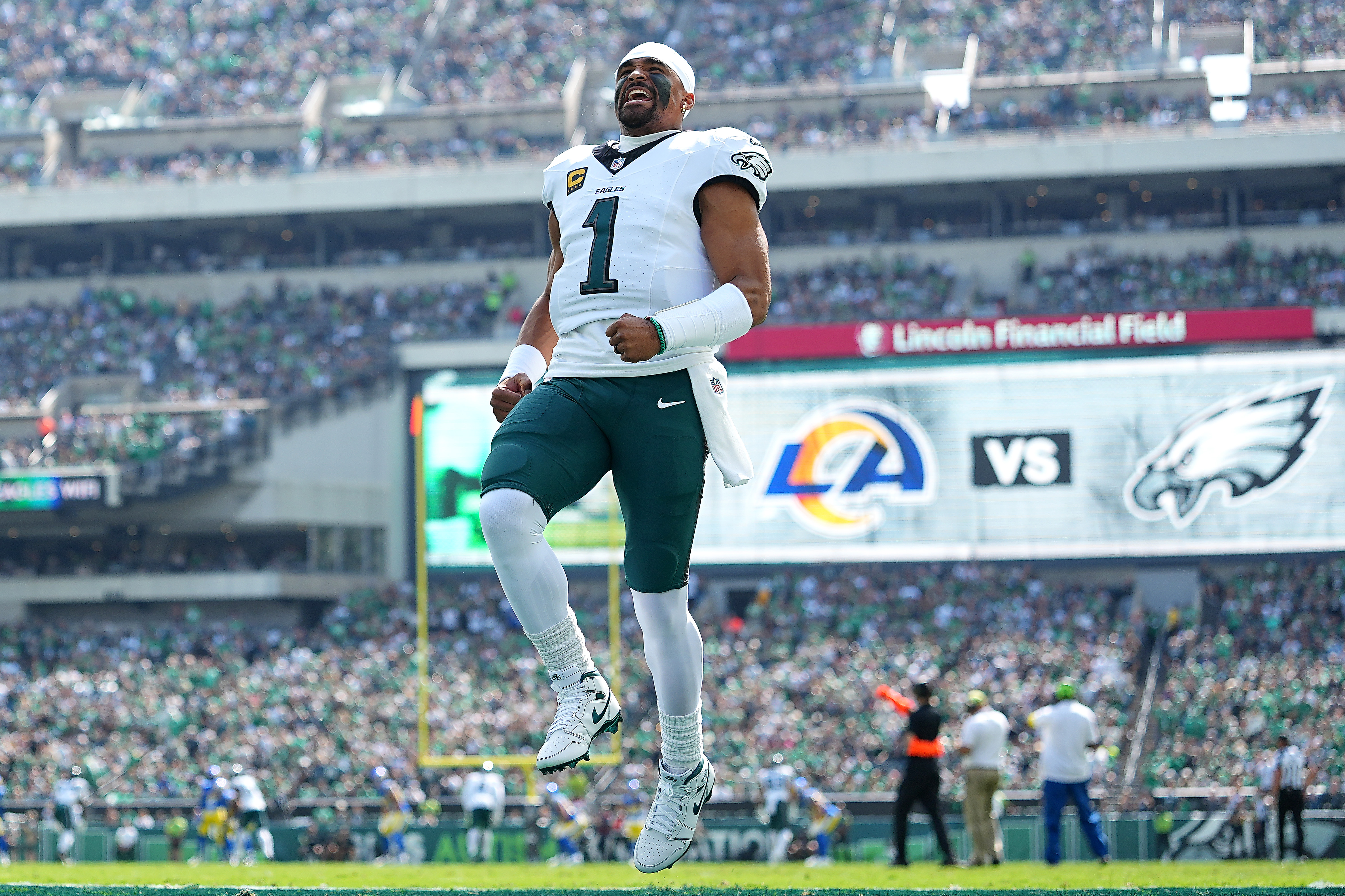 Live updates as Eagles crawling back in 2nd half vs. Rams – NBC Sports ...