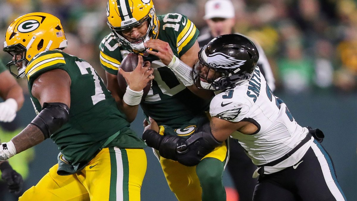 Eagles snap counts: The new edge rusher rotation vs. Packers – NBC ...